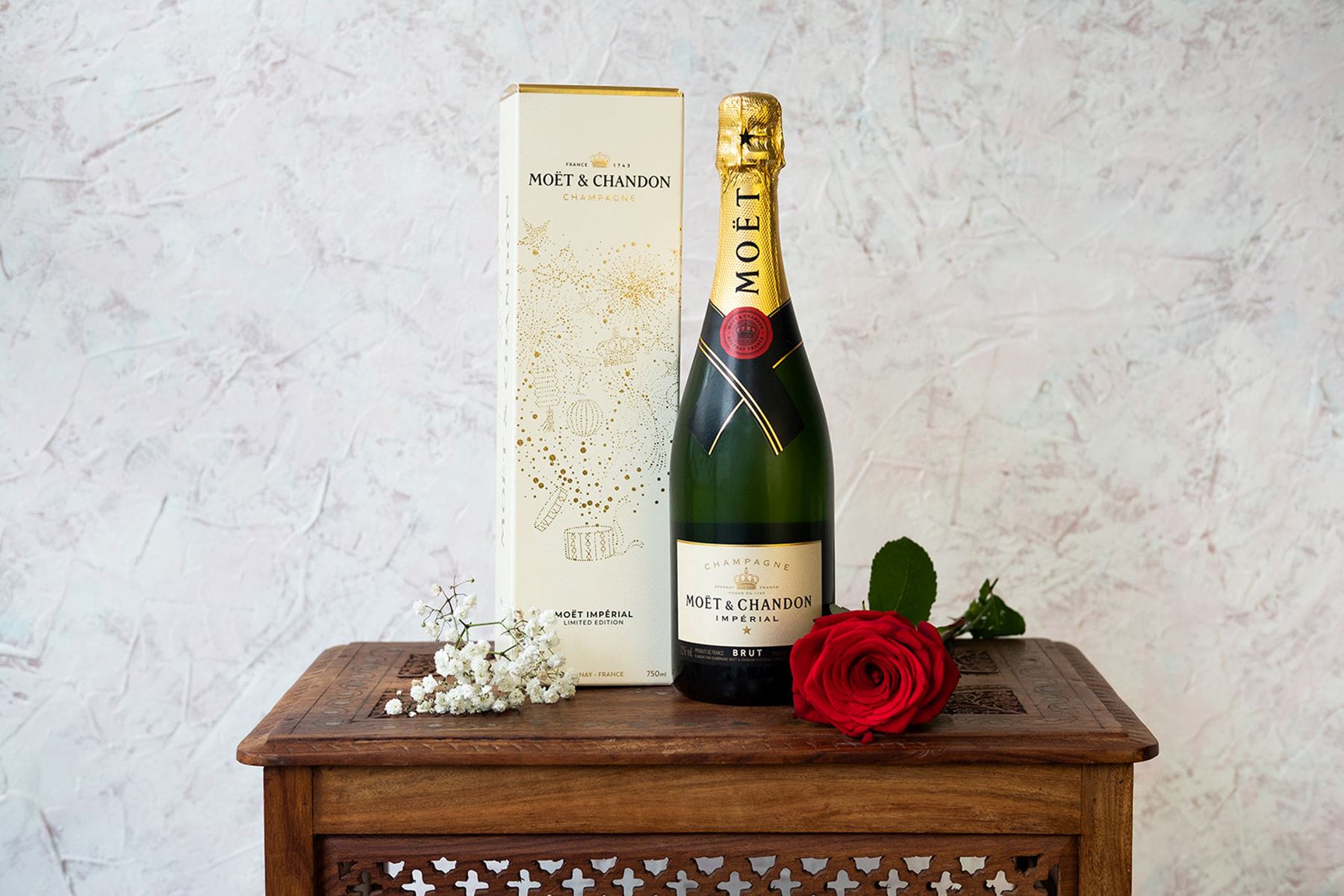 Moët & Chandon Gift Box - 750ml - The Flower Factory
